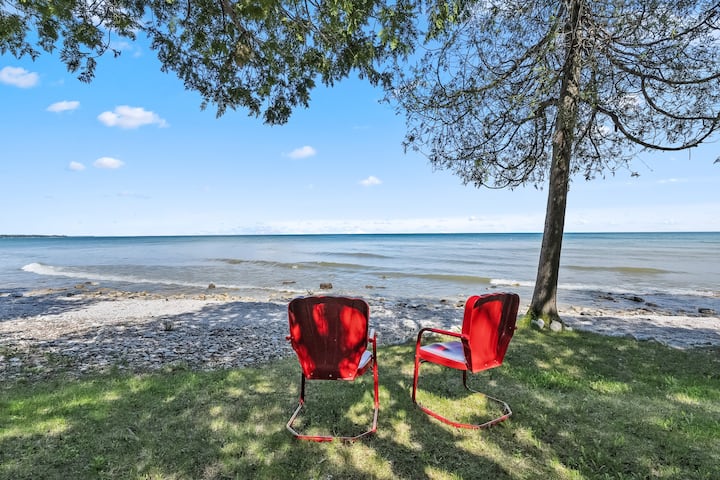 Waterfront-new Construction+beautifully Decorated! - Sturgeon Bay, WI