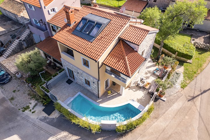 Casa Dika Pool & Lounge - By Happy Rentals - Krnica