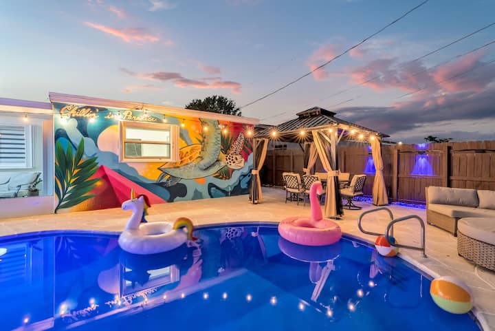 Luxe 4 Br Heated Pool | Hardrock | Stadium | Beach - Pembroke Pines, FL