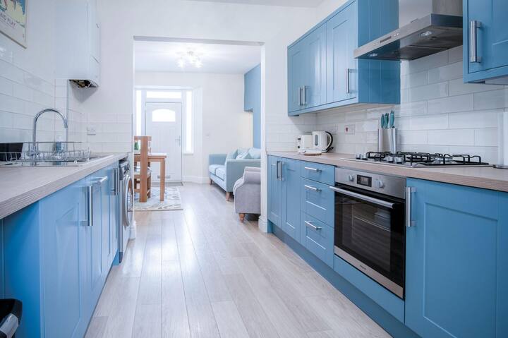 Park Place - 2 Bedroom Apartment - Tenby - Tenby