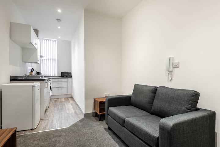 Lovely 1 Bed Budget Apartment In Central Doncaster - Doncaster