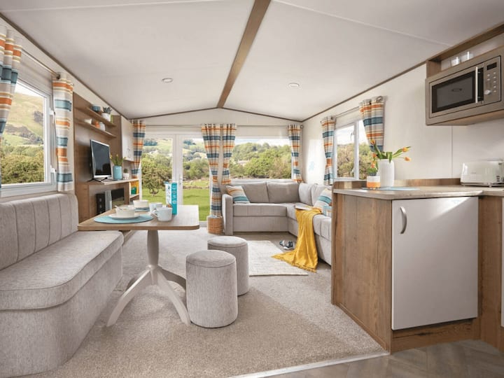 Thurston Essential Clover Caravan (2) - Scotland