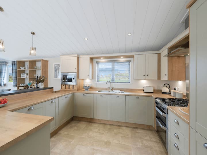 Thurston Luxury Willow Lodge (1) - Dunbar