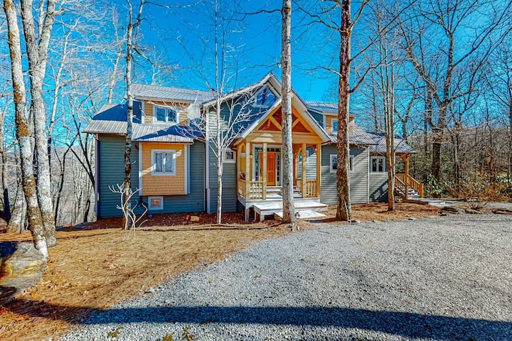 5br Updated Cabin With Large Deck & Mtn Views - Cashiers, NC