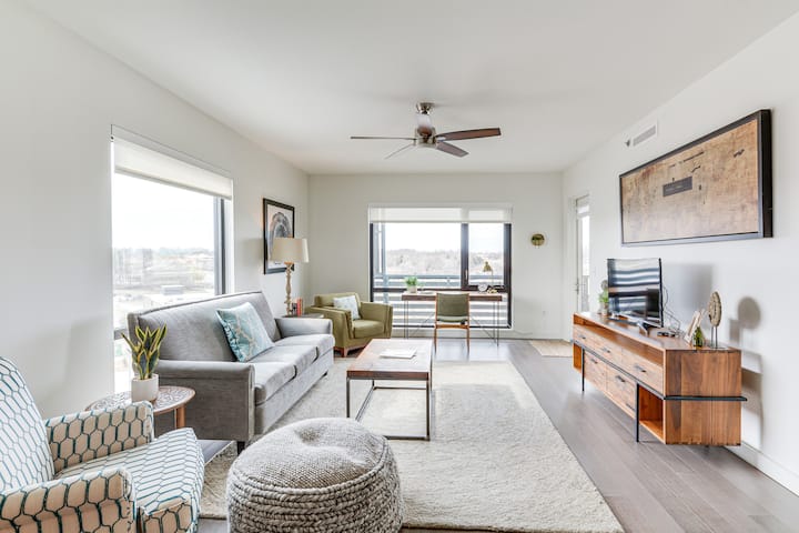 Modern Springfield Apartment ~ 7 Mi To Downtown! - Springfield, MO