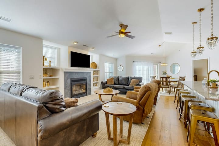 4br Lake Resort With Pools/beaches - Wisconsin Dells, WI