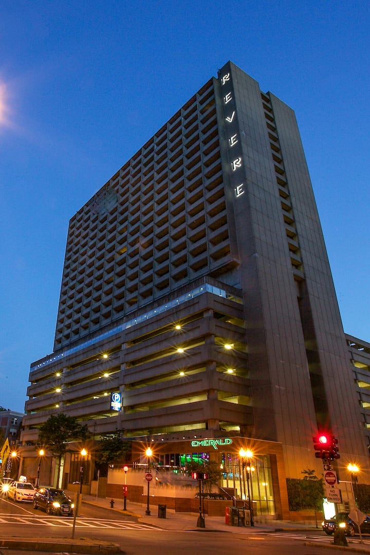 Gem Near Theater District (Cleaning Included) - Boston, MA