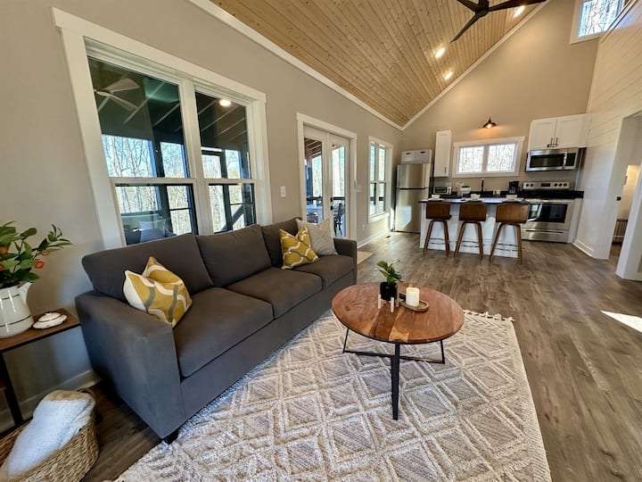 Mountain Mama At The Retreat At Sunset Bluff - Sewanee, TN