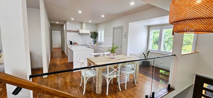 Margate Sea-esta | Walk To The Beach - Margate, Australia