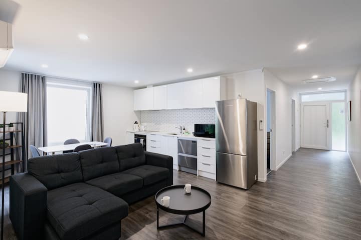 Modern Central Apartment, Flexible Bed Options - Saint Clair