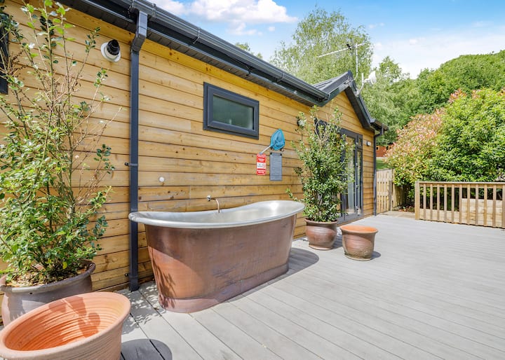 The Retreat - Glossop