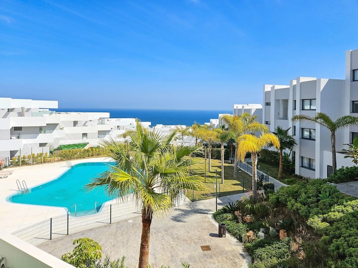Modern 3 Bedroom Apartment With Amazing Facilities - Manilva