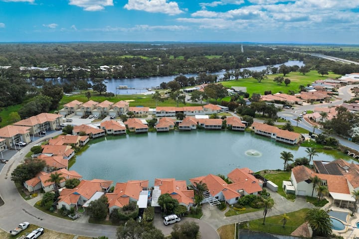 The Whitehouse - South Yunderup - Pinjarra