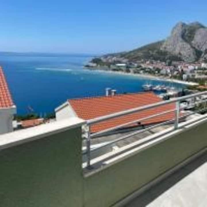 Apartment Matea With Beautiful Sea View - Omiš