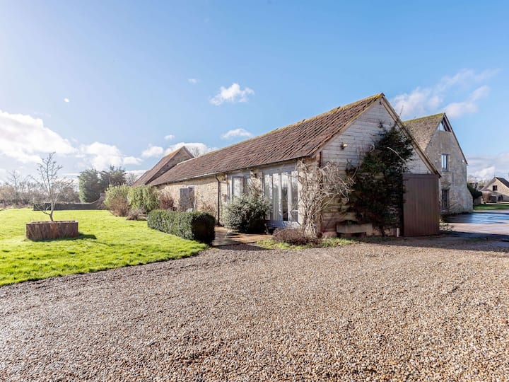 2 Bed In Chippenham (77333) - Chippenham