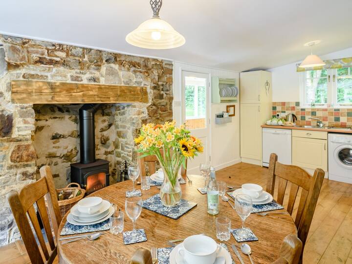 2 Bed In Parkham (78252) - Clovelly