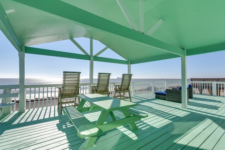 Great For Groups: Oceanfront Surfside Beach Home! - Surfside Beach, TX