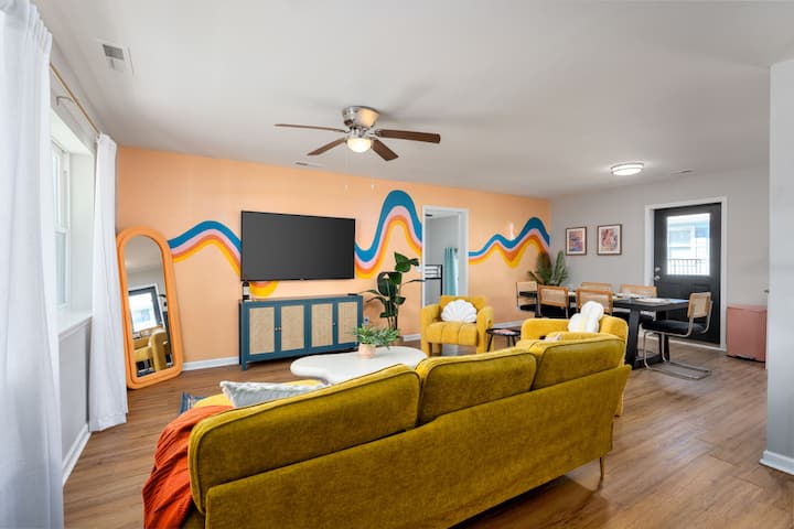 Beachside Escape! King Beds, Backyard & Amenities - Carolina Beach