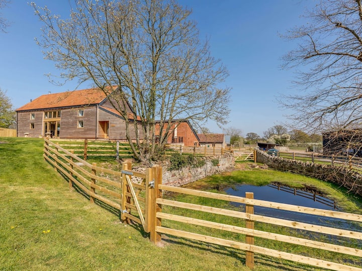 4 Bed In Redmarley (60200) - Ledbury