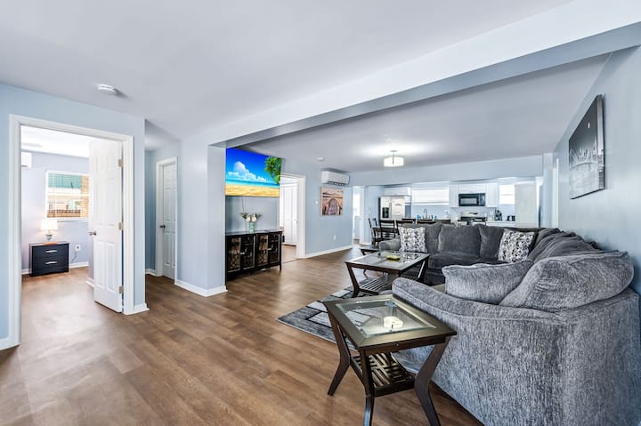 Dog Friendly, Spacious Beach Retreat, Sugar Sand! - Fort Myers Beach, FL