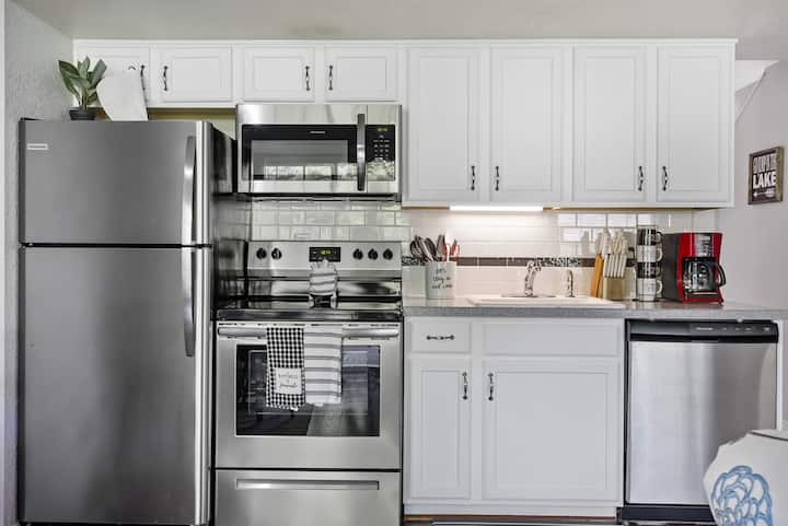 2br | Pet Friendly & Near Everything - Branson, MO