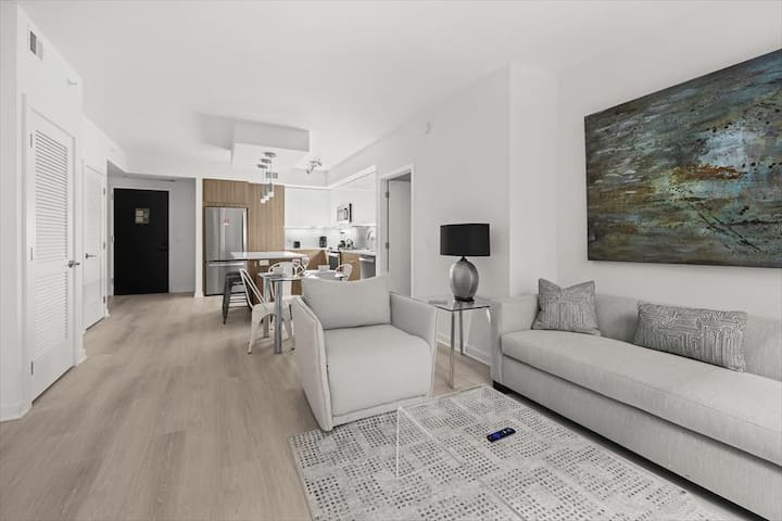Luxe Amenities | Sleek Cap Hill 2br Nr Malls - Washington, DC