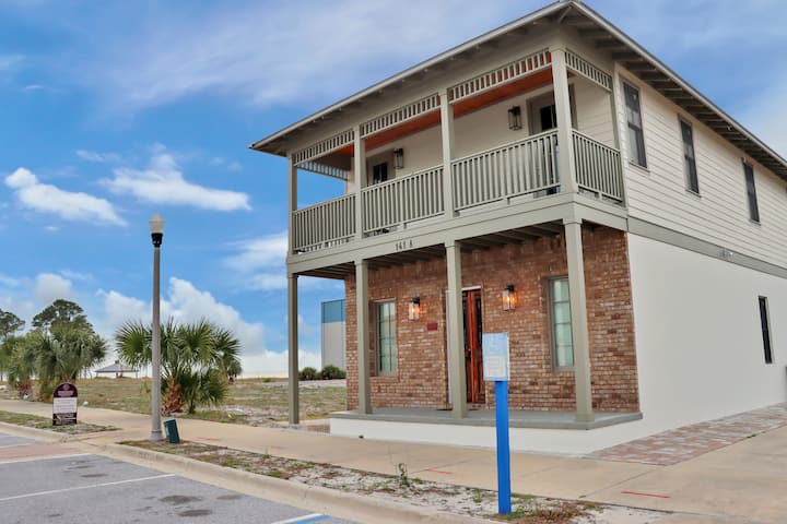 Gin Fizz: Stylish Dplx Near Entertainment & Marina - Port St. Joe, FL