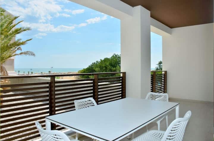 Charmant Appartement Avec Terrasse En Bord De Mer - Bibione