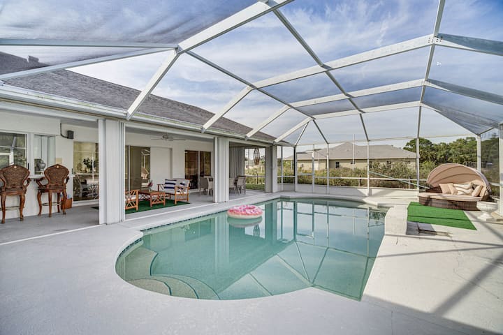 Port St Lucie Canal-front Home W/ Heated Pool! - 聖露西港