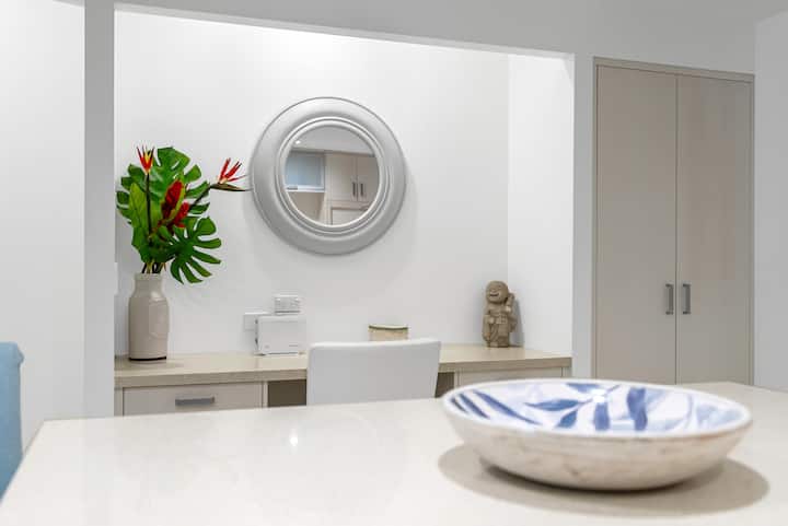 Aqua Aura—bask In Beachfront Living - Clifton Beach