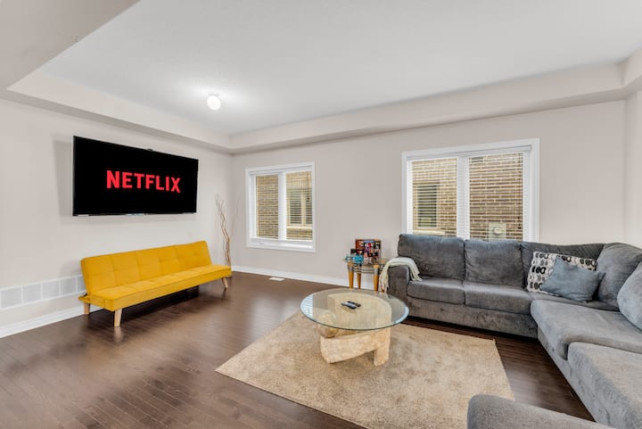 Luxury Home | Mins To Falls | Large Tub | Bbq - Niagara Falls