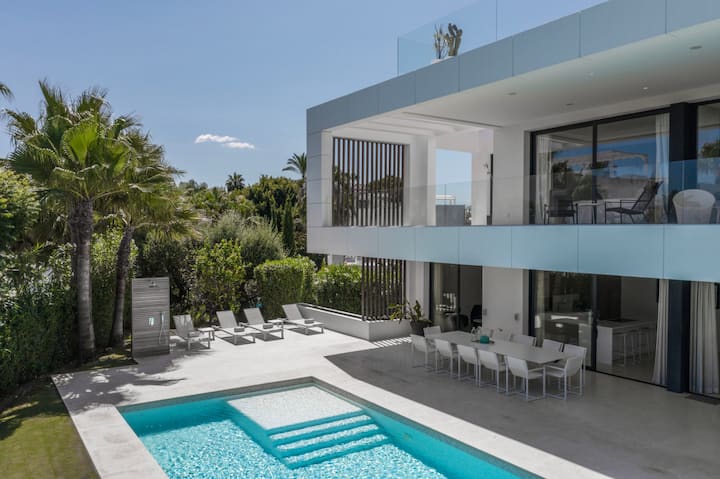 Luxury Altos Puente Romano Villa With Sea View - Marbella