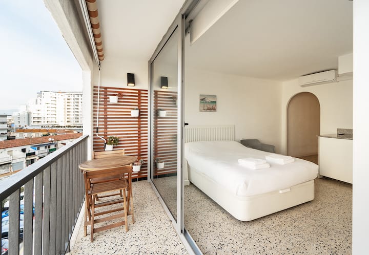 Empuriabrava Studio With Balcony, A/c & Lift - Empuriabrava