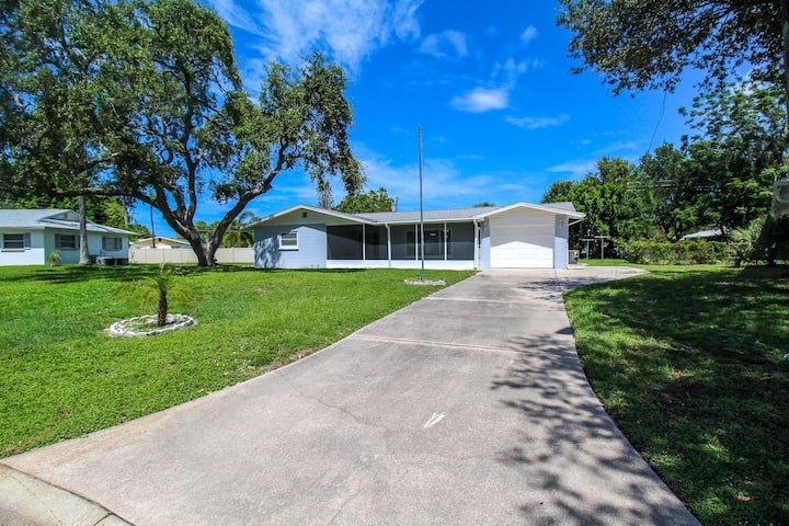 3br Home Near Siesta Key - Edgewater Bungalow - Siesta Key, FL