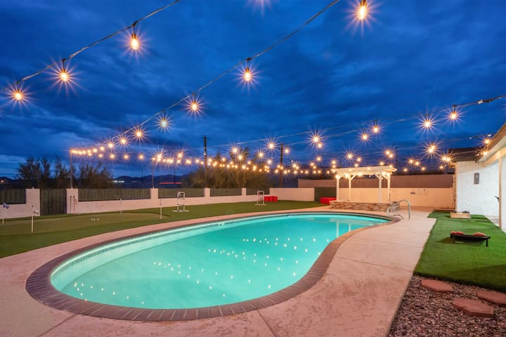 2 Mi To Lake Havasu: Group Oasis W/ Views + Games - Lake Havasu City, AZ