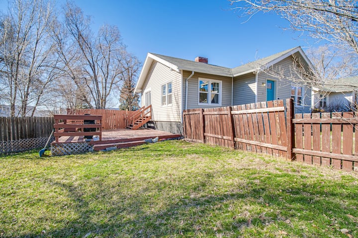 Klamath Falls Home W/ Deck ~ 1 Mi To Downtown - Klamath Falls, OR