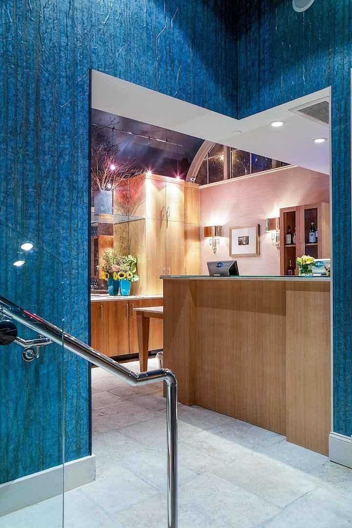 Robes & Etro Bath Amenities - Cambridge, MA