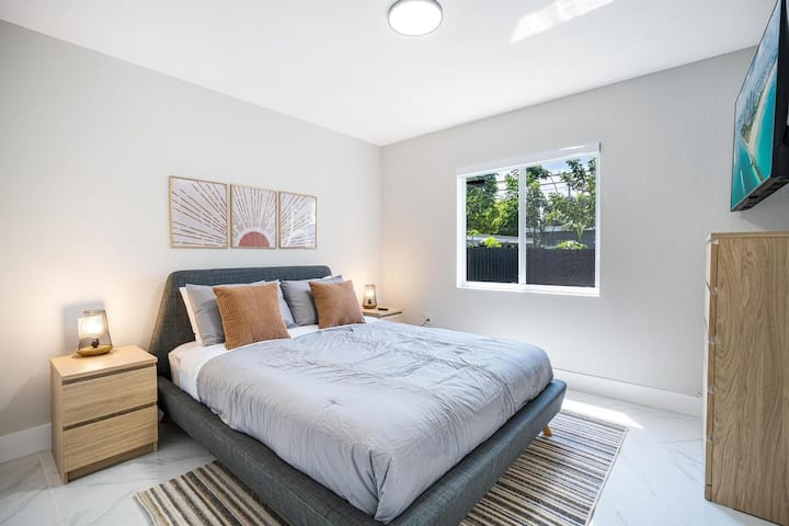 Miami 4br Family Home | Patio + Parking