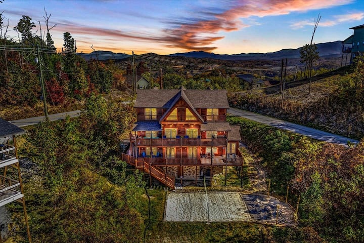 Mountain View, Indoor Pool, Volleyball Beach - Gatlinburg, TN