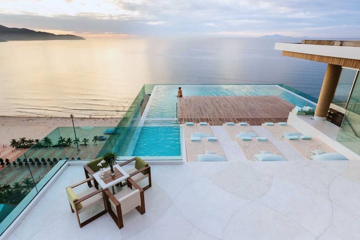 Cozy Studio Apt Across My Khe Beach Rooftop Pool - Da Nang
