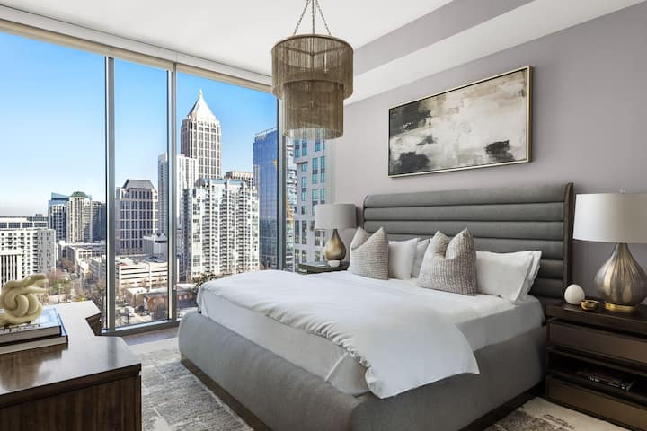 16th Floor - Regal Retreat - Atlanta, GA