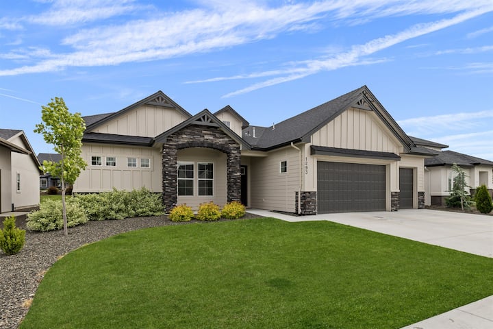 Displaced From Water Damage Or Fire, Nampa 83686 - Nampa, ID