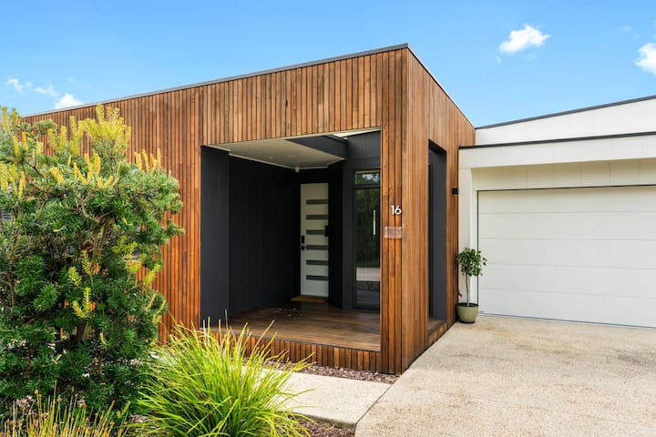 Best Of Both Worlds Inverloch - Inverloch