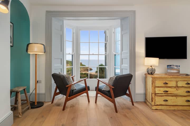 Windermere House - Sea Views, Town Centre - Tenby