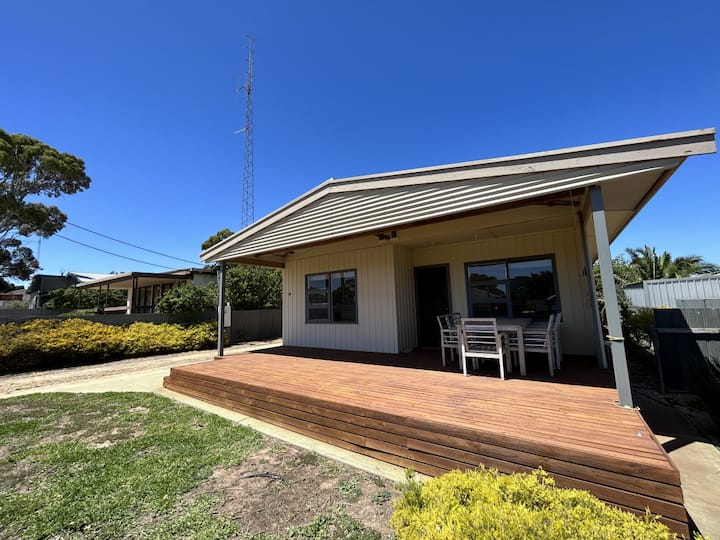Latone Sea Lodge - Relaxing Getaway - Port Hughes - Moonta