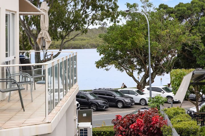 12"regatta" 221-227 Gympie Tce Noosaville - Noosaville