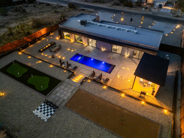 Starlight Bliss Pool/jacuzzi/minigolf/ev Charger - Joshua Tree, CA