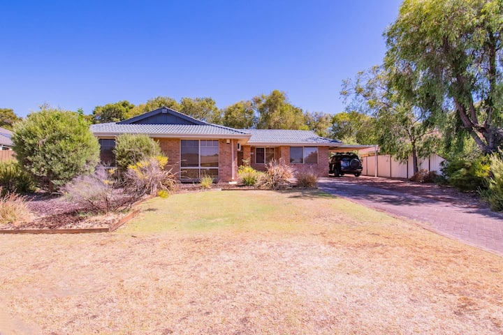 Family Oasis – Beachside Holiday Stay - Busselton