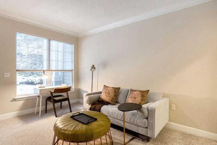 Blueground | Waltham, Gym & W/d, Nr Shopping - Newton, MA