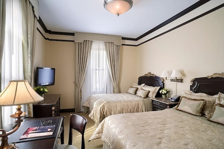 2 Deluxe Suite 2 Queen Beds At The Lucerne Hotel! - Manhattan, NY
